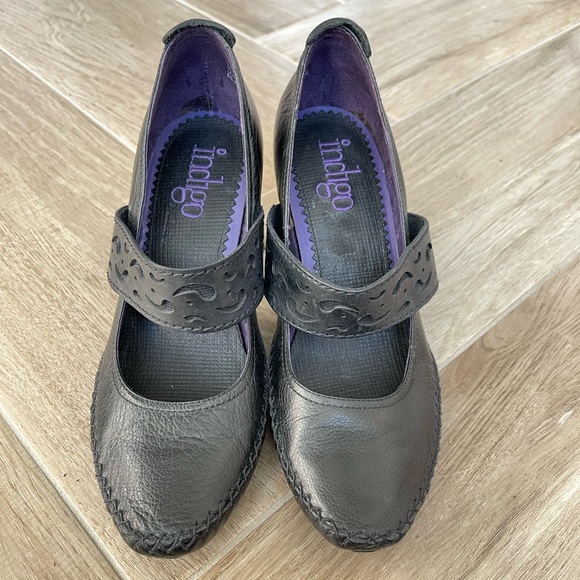 Clarks | Shoes | Indigo Clarks Black Leather Mary Jane Heels | Poshmark